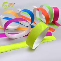 China Custom Tyvek Wristbands 250x19mm Strong Adhesive Closure Waterproof Event Bracelets for sale
