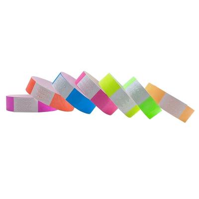 China Anpassbare Neonfarben Tyvek-Armbänder 250*19mm für Festivals und Konzerte zu verkaufen