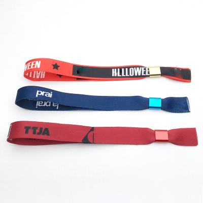 Cina Organizzazione di eventi personalizzati Festa Festa RFID Chip Satin tessuto braccialetti con stampa del logo in vendita
