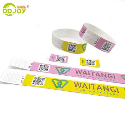 Chine Obtenez votre admission aux événements du festival triée avec un bracelet Tyvek personnalisé 250 * 25mm à vendre