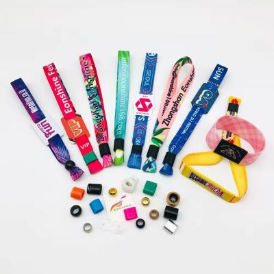 China Brazaletes con chip de RFID personalizados Artwork Marcas Logotipo Impresión de texto para el evento Fiesta en venta