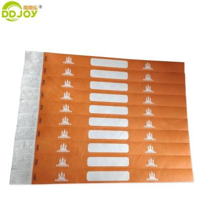 China Impressão a pedido do utilizador final alvo Pulseira de papel Tyvek ajustável com número de série à venda