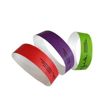 Chine 250*25mm et 250*19mm Code à barres d'entrée personnalisé Tyvek Bracelets en papier pour la fête à vendre