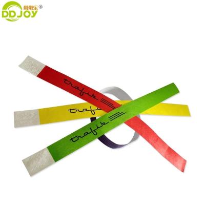 Chine 250*25mm et 250*19mm Code à barres d'entrée personnalisé Tyvek Bracelets en papier pour la fête à vendre