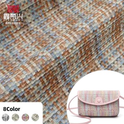 中国 0.8mm 厚さ 137cm 幅 PVC レザー フェイクレザー生地、5 色の草マットプリント 販売のため