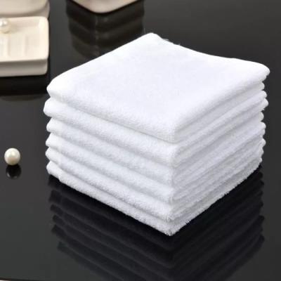 Cina Servizio sanitario per il viso Acciugamano per l'albergo Acciugamano di cotone 50g/60g/70g Peso in vendita