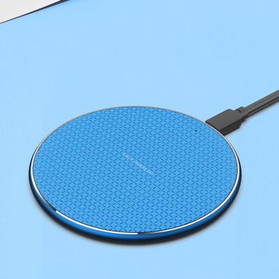 Cina 5V 2A 10W Fast Quick Charging Pad Wireless Charger For Mobile Phone in vendita