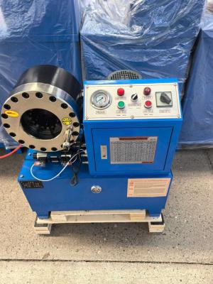 中国 2インチ10ダイス モバイルホースクリッピングマシン 600Tクリッピングフォースと200pcs / 時間効率 販売のため