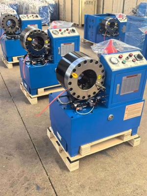 中国 2インチ10ダイス モバイルホースクリッピングマシン 600Tクリッピングフォースと200pcs / 時間効率 販売のため