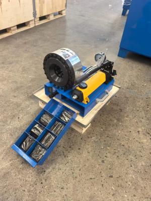China 1 Inch Manual Hydraulic Hose Crimping Machine Crimping Range From 6mm To 25mm Blue Colour With 7 Dies For Hydraulic Applications for sale