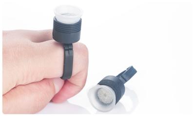 Cina Tazza eliminabile dell'anello del tatuaggio di trucco permanente/tazza di plastica dell'inchiostro della spugna in vendita