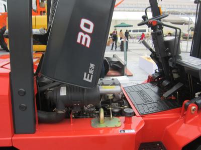 Cina Altezza di elevazione massima a diesel del carrello elevatore 3m del magazzino del carrello elevatore con a basso rumore in vendita