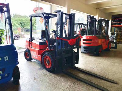 Cina Struttura compatta 3 altezza di elevazione massima del carrello elevatore 3000mm di tonnellata con capacità superiore del passaggio in vendita