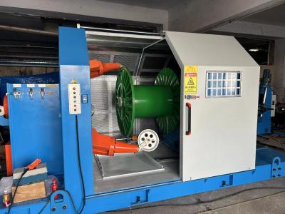 Cina 4*1,5 4*2,5 4*4 4*6 Macchina per la torsione dei cavi 22kw Macchina per la torsione automatica dei fili in vendita