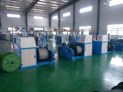 Cina Extruder ad alta velocità per fili di plastica in PVC, macchina per la fabbricazione di cavi da 140 kg/h in vendita