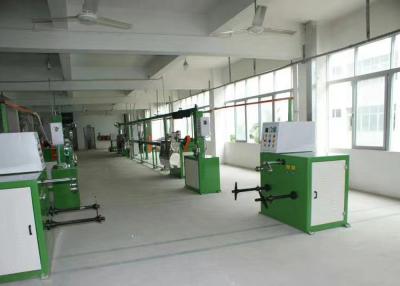 China De uitstekend Teflonlijn van de Kabeluitdrijving en Extrudermateriaal Te koop