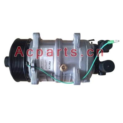 中国 1 Year Guarantee All Size TM16 12V Auto AC Compressor 販売のため