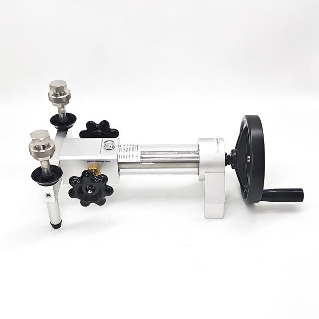 Portable Hydraulic Pump 700 Bar - Side View