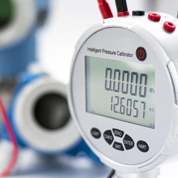 Hoogprecisie draagbare multifunctiekalibrator 70Mpa Digitaal drukpompkalibrator