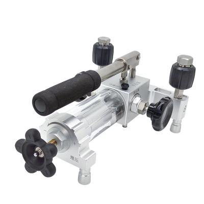 중국 공장 핫 세일 장치 고압 700Bar 유압 전력 압력 측정 기기 휴대용 수동 압력원 판매용