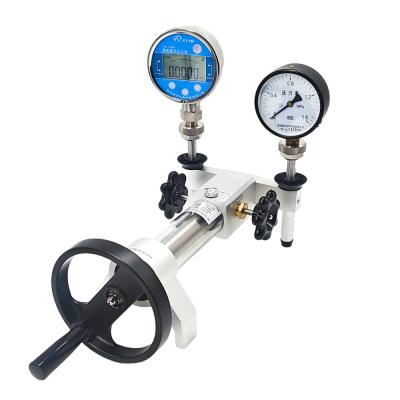 China Portable Hydraulic Pump 700 Bar Liquid Pressure Source Pressure Calibration Equipment for sale