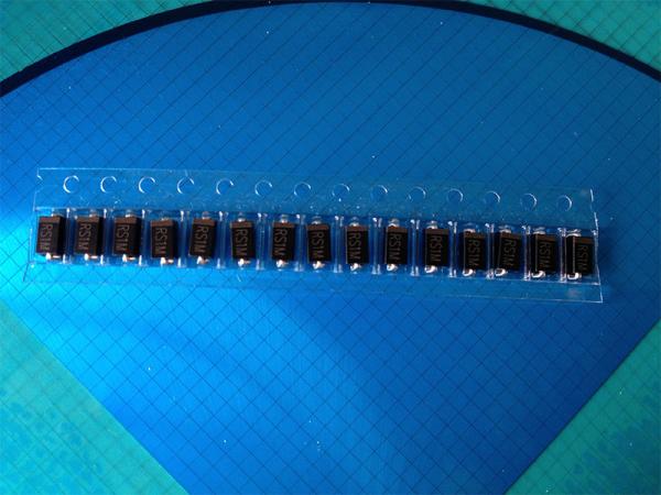 Quality Fast Recovery Small Signal Diode RS1M 1.3V Max Forward Voltage With Glass Passivated Junction for sale