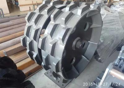 China Berufsbagger-Verdichtungs-Rad-lange Lebensdauer mit 2 Schicht-Griff-Blöcken zu verkaufen