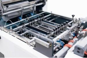Macchina di rattoppatura della finestra automatica di JIGUO TC-650Z con il taglio di V