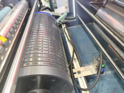 China SINO JIGUO TC-1100Q Automatische Fensterpflastmaschine mit Eckschneidemaschine V Schneidgeschwindigkeit 15000s/h, Flat Max Arbeitsgeschwindigkeit 30000s/h zu verkaufen