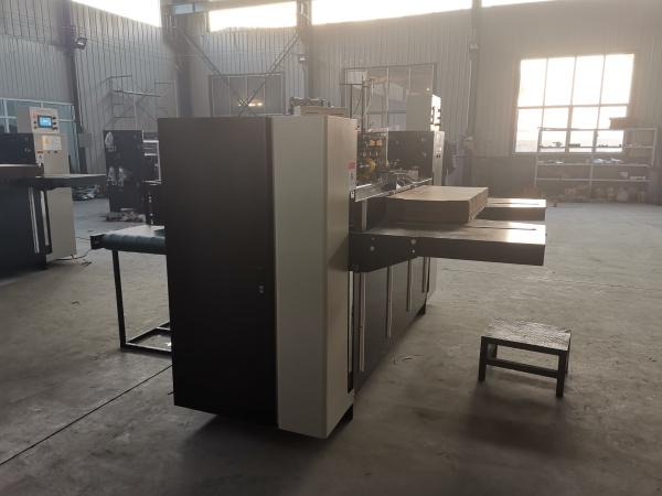 la macchina di cucitura della scatola automatica di 2800mm ha ondulato la macchina di cucitura del pezzo singolo