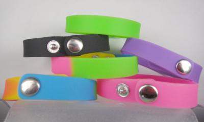 China New arrival silicone band,silicone bracelet, custom silicone products with clasp for sale