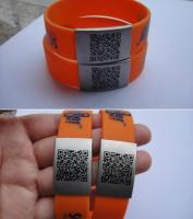 China Custom Silicone QR Code Bracelet 240x18mm Adjustable Stainless Steel Clasp for sale