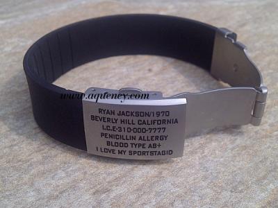 China Unique QR Code on Stainless Steel Metal Custom size QR code ID Plate QR Code Bracelet for sale