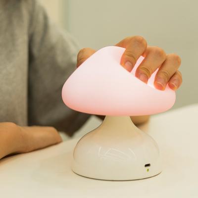 China 2018 new led night light lamp LED Silicone Night Light usb led light lamps for sale