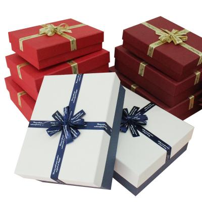 China Factory hot sales gift bag factory gift bag design gift bag Modern design recyclable paper gift bags printing bag for sale