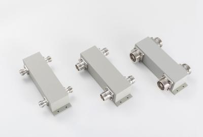 Cina accoppiatore 2out di 698-3800MHz 2in/combinatrice ibridi 500W o 300W di 2:2 in vendita