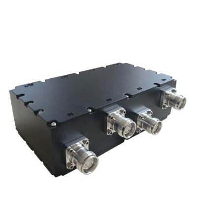 Cina Mini BACCANO 4 femminili in 4 verso l'esterno 698-3800MHz una combinatrice da 50 ohm in vendita