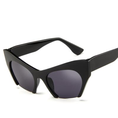 Cina Occhiali da sole d'avanguardia BSCI di vendita di Cat Eye Women Plastic Hot della mezza struttura di modo in vendita