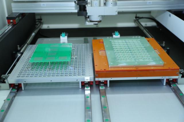 Full Automatic PCB Board Router Machine