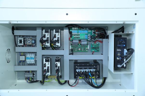 Double spindle on-line milling cutter board splitter 4