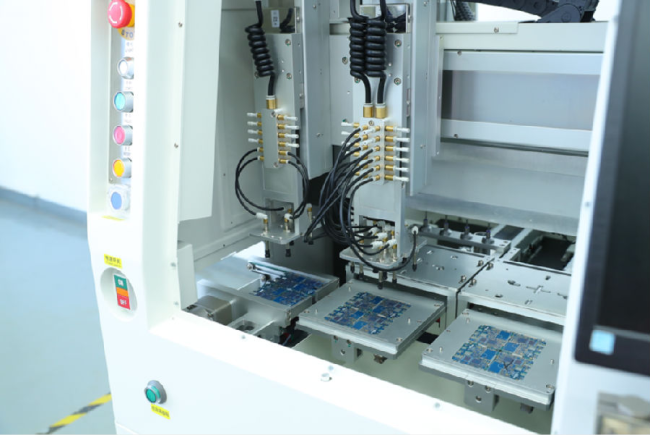 Compact on-line board splitter 1