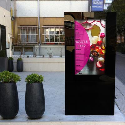 Cina La pubblicità LCD all'aperto del manifesto del visualizzatore digitale ha integrato la macchina di pubblicità del touch screen in vendita