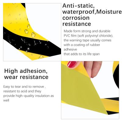 Cina Nastro di marcatura in PVC ad alta resistenza alla trazione per la sicurezza dei magazzini in nero e giallo in vendita