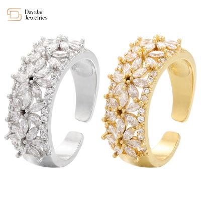 Cina Gioielli di pietra delle donne 18k di Diamond Rings Adjustable Natural Zircon del fiore placcati oro in vendita