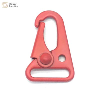 Cina Fermaglio della tessitura di Carabiner degli accessori del metallo, fermagli improvvisi del portone della primavera del gancio dell'olecrano in vendita