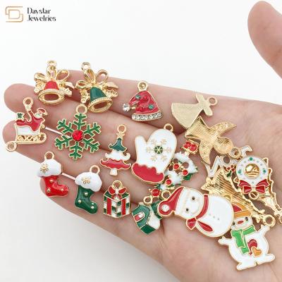 Cina Il Natale incanta il pendente dello smalto placcato oro su ordinazione per i gioielli di Diy che fanno gli incanti del braccialetto della collana degli orecchini in vendita