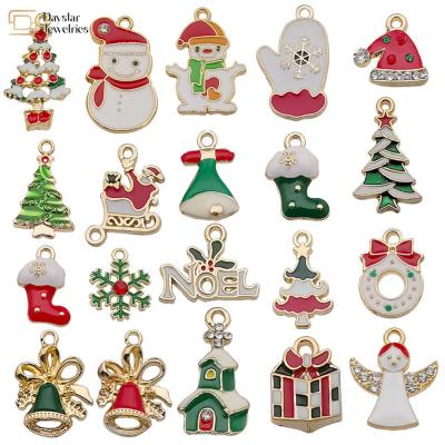 Cina Il Natale incanta il pendente dello smalto placcato oro su ordinazione per i gioielli di Diy che fanno gli incanti del braccialetto della collana degli orecchini in vendita