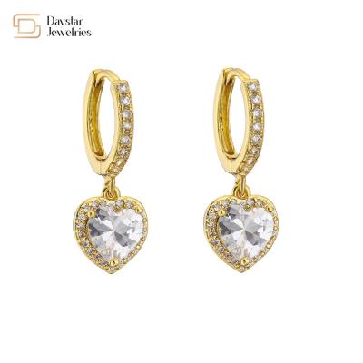 Cina l'oro 24k ha placcato lo zircone Crystal Heart Dangle Drop Earrings di Diamond Brass Hoop Earrings Jewelry del cuore per le donne in vendita