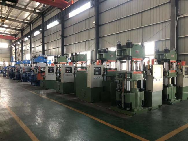 200/300/400 Ton Brake Pad Hydraulic Pressing Machine for Automobile Motorcycle Truck Hot Press Manufacturer 4 Column