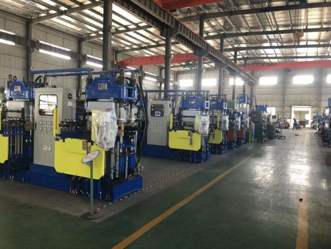 200/300/400 Ton Brake Pad Hydraulic Pressing Machine for Automobile Motorcycle Truck Hot Press Manufacturer 4 Column